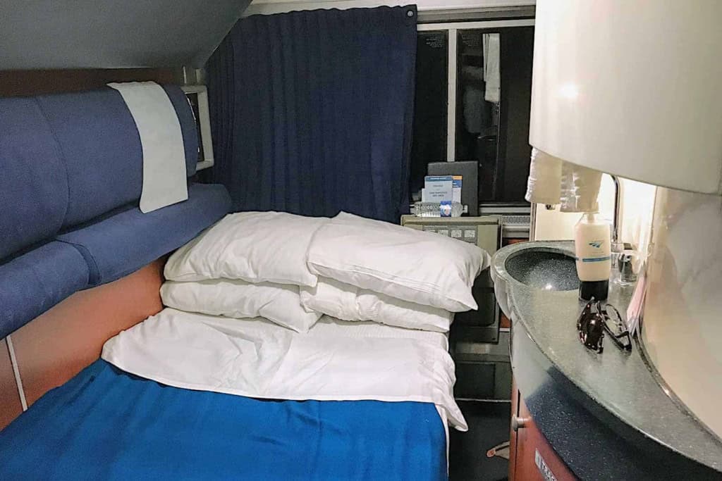Amtrak Superliner Bedroom Review - Travel UpClose