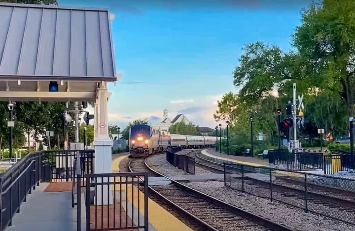 Amtrak Guide to Plan Your Train Trip - Travel UpClose