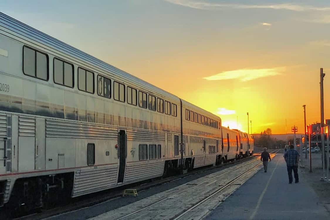 Amtrak on Track to Reduce Greenhouse Gas Emissions - Travel UpClose